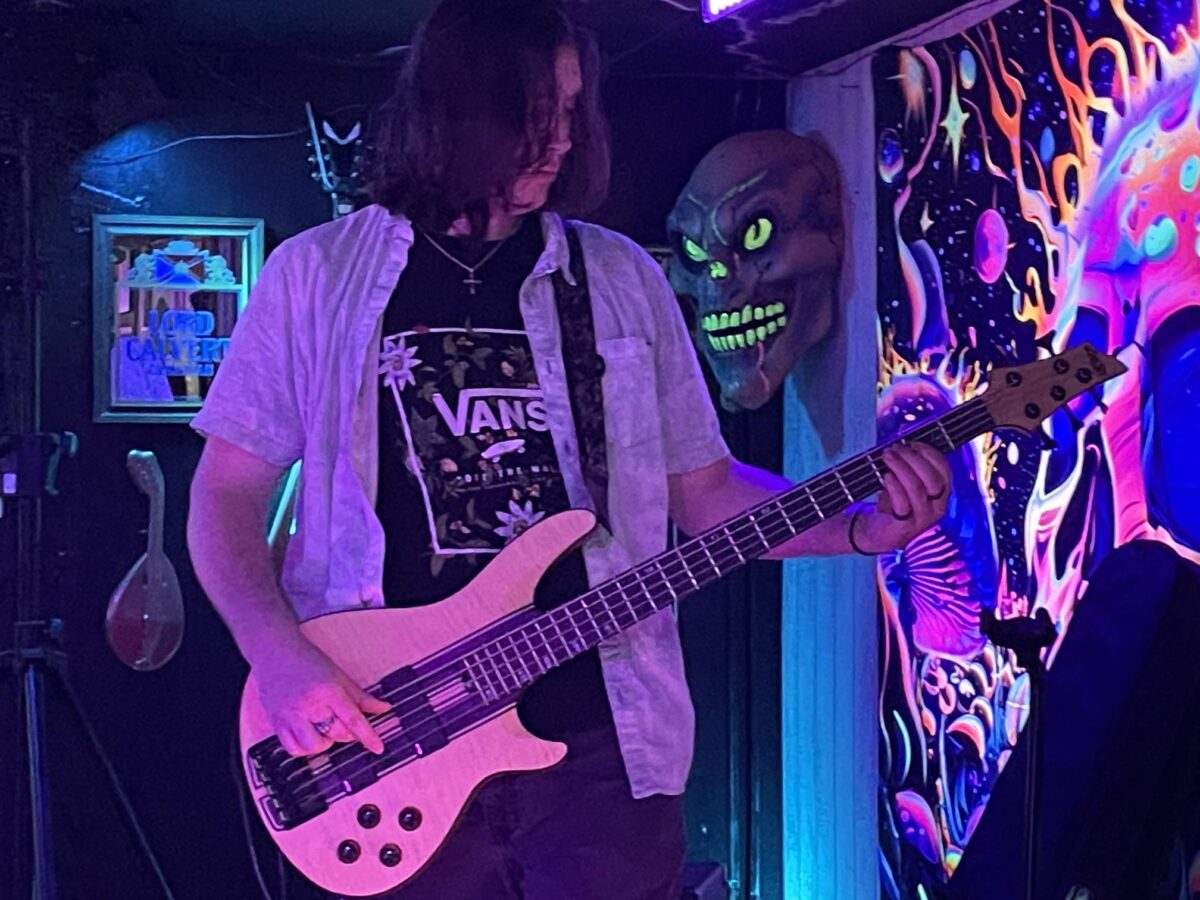 Live Music at Trax | Trax Bar & Grill